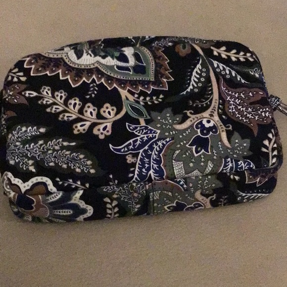Vera Bradley | Bags | Vera Bradley Java Navy Camo Convertible Pouch ...